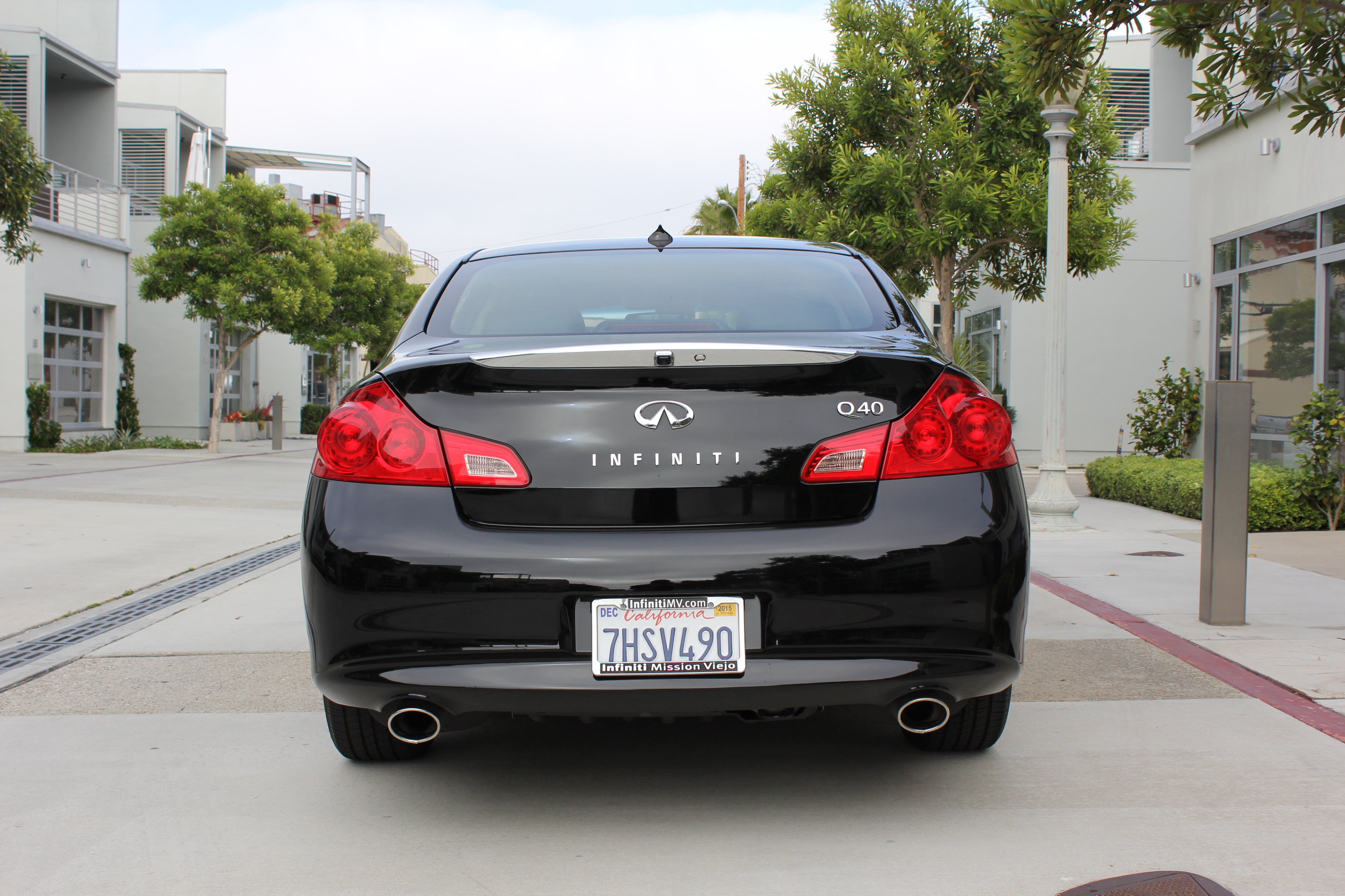 2015 Infiniti Q40 Rear - MilesPerHr