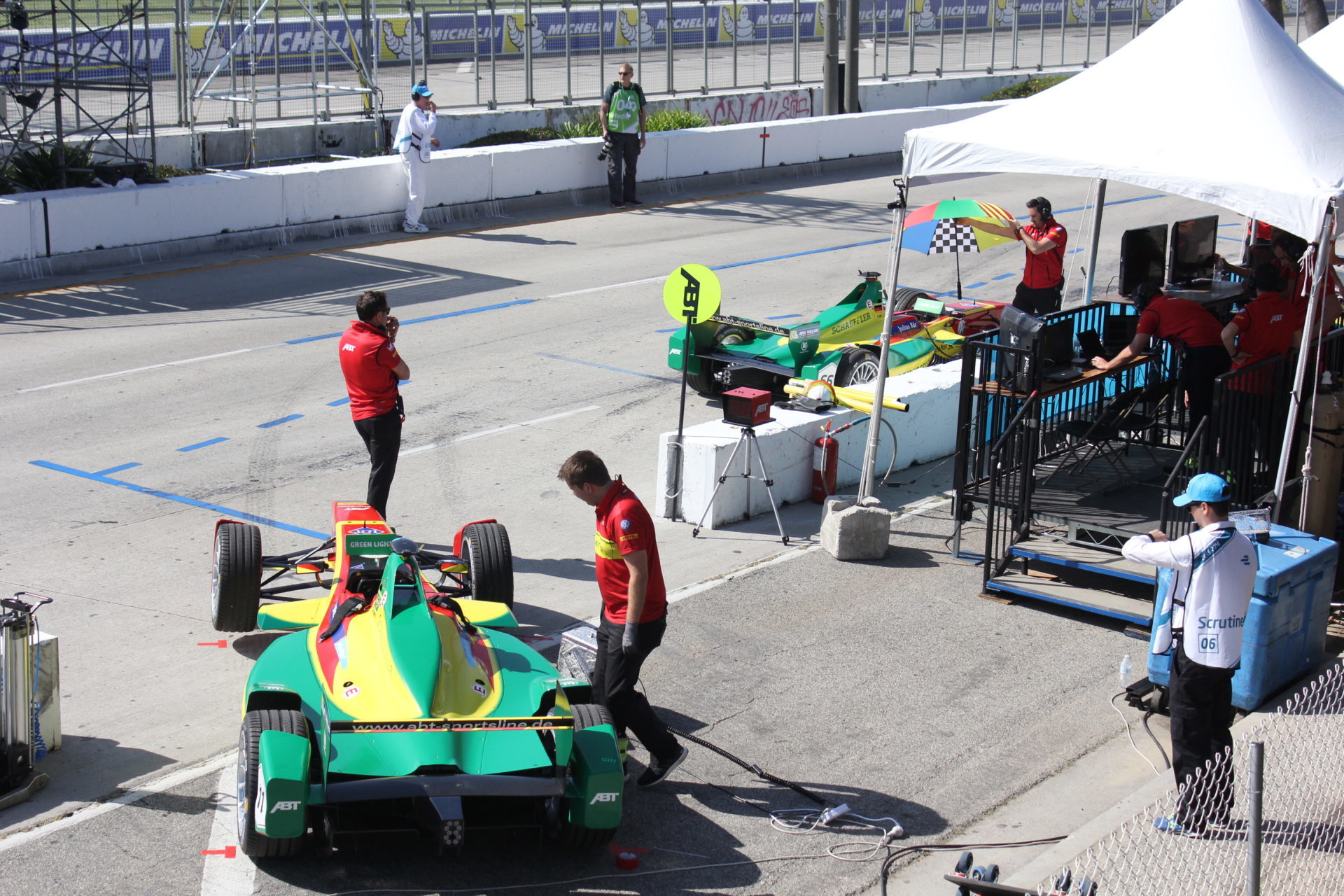 Formula E pits - MilesPerHr
