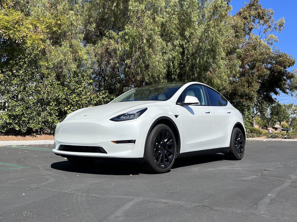 model y exterior - MilesPerHr